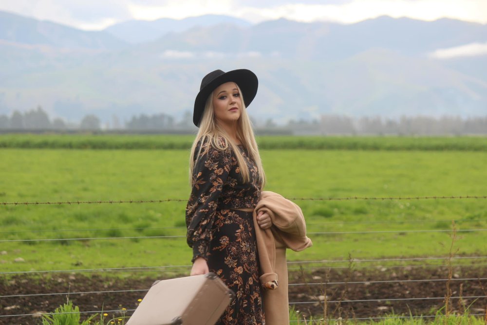 Wellington-Based artist Emma Rutherford releases new single ‘Midnight ...