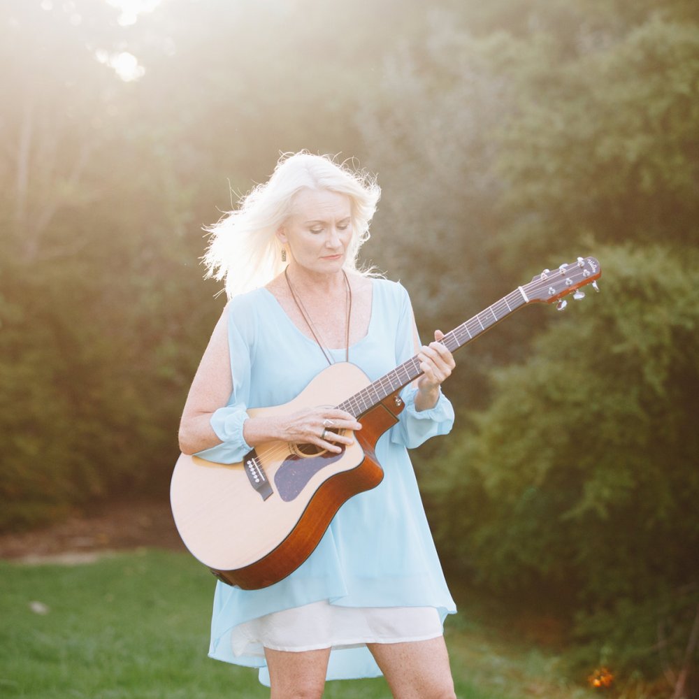 LA Thompson - Muzic.NZ - Musicians & Bands