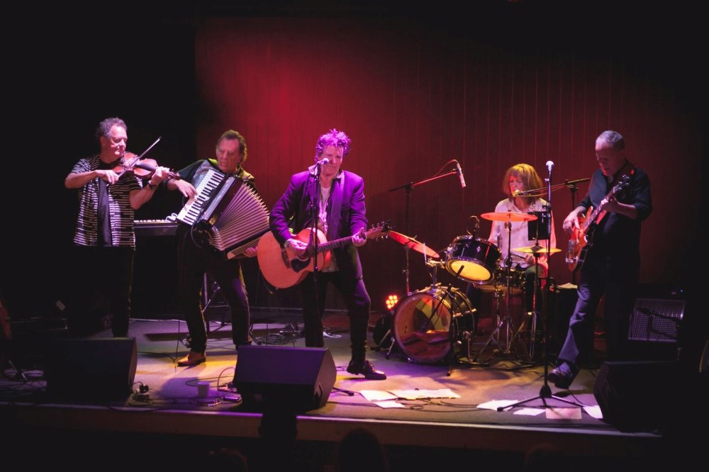 The Warratahs - Muzic.NZ - Musicians & Bands