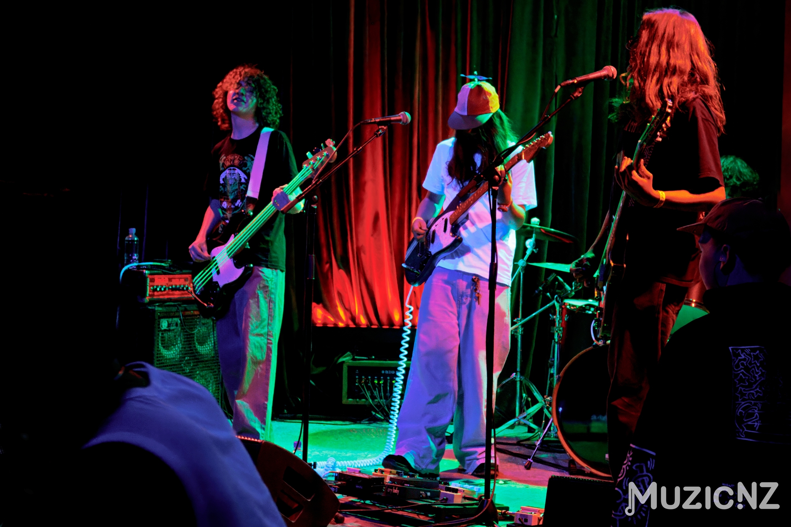 Crying Ivy @ Big Fan, Auckland – 13/12/2025 – Muzic.NZ