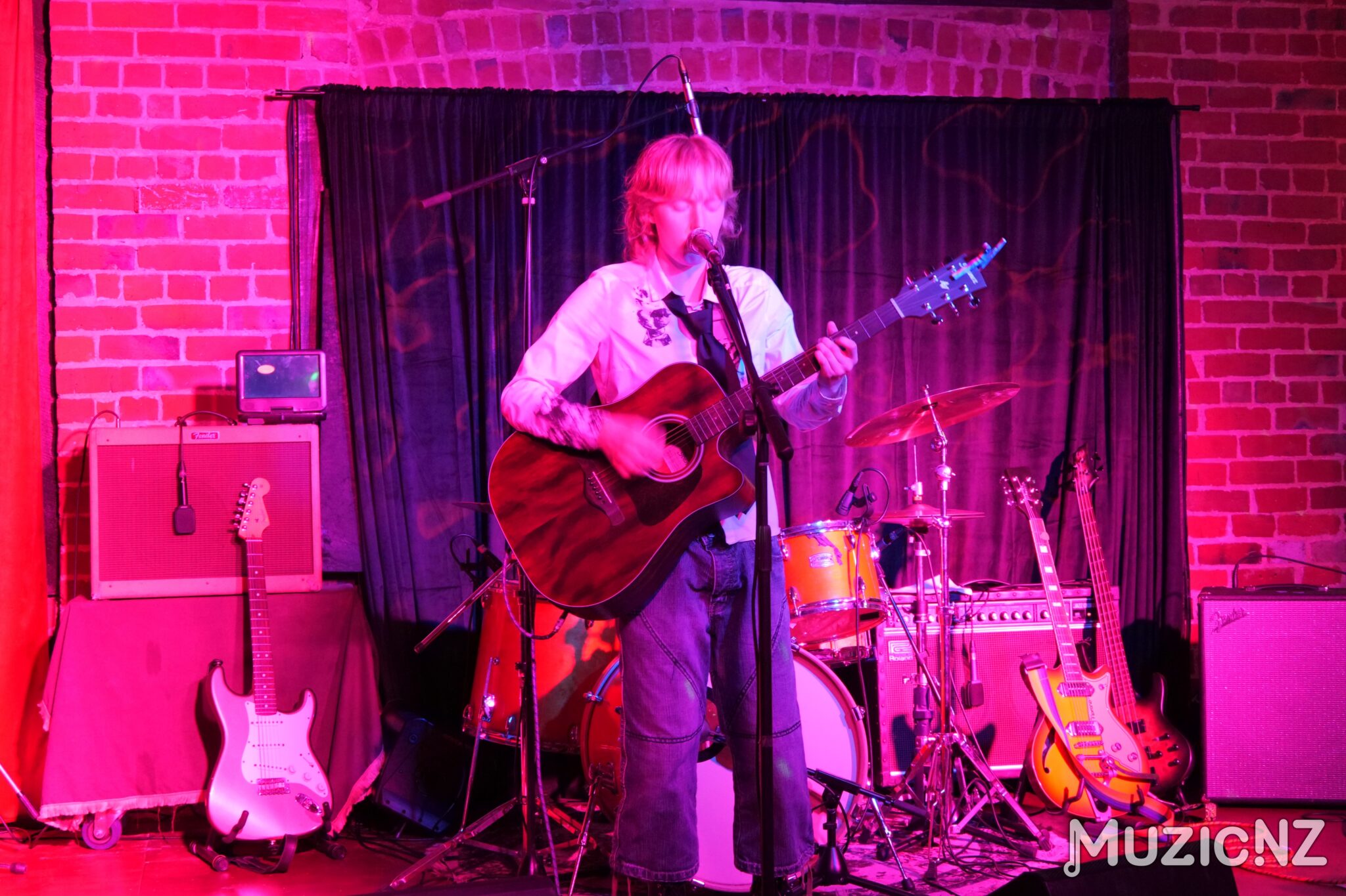 Emily Esplin @ Pearl Diver Dunedin – 03/10/2025 – Muzic.NZ