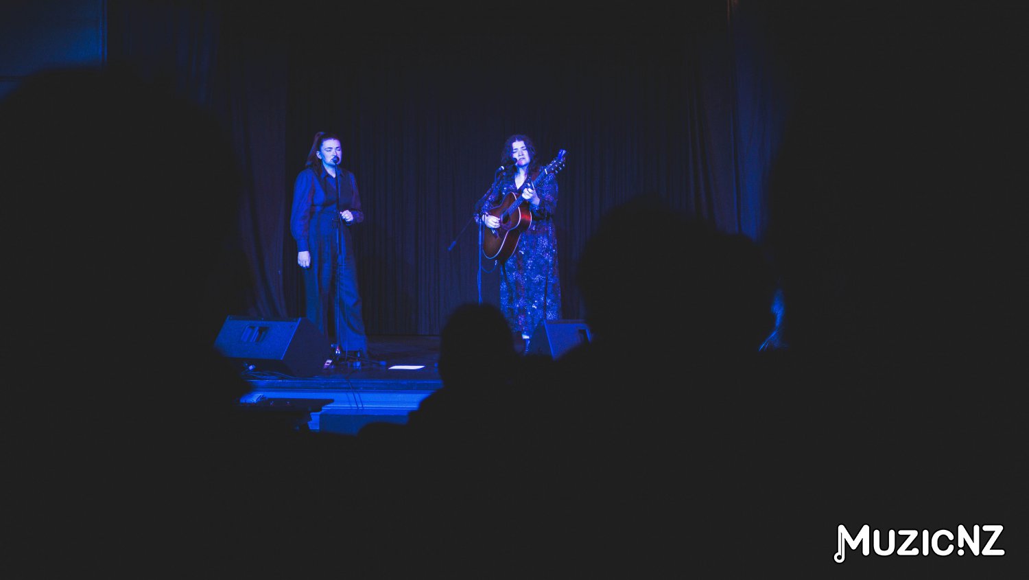 The Mitchell Twins @ Little Theatre, Gore – 01/06/2024 – Muzic.NZ