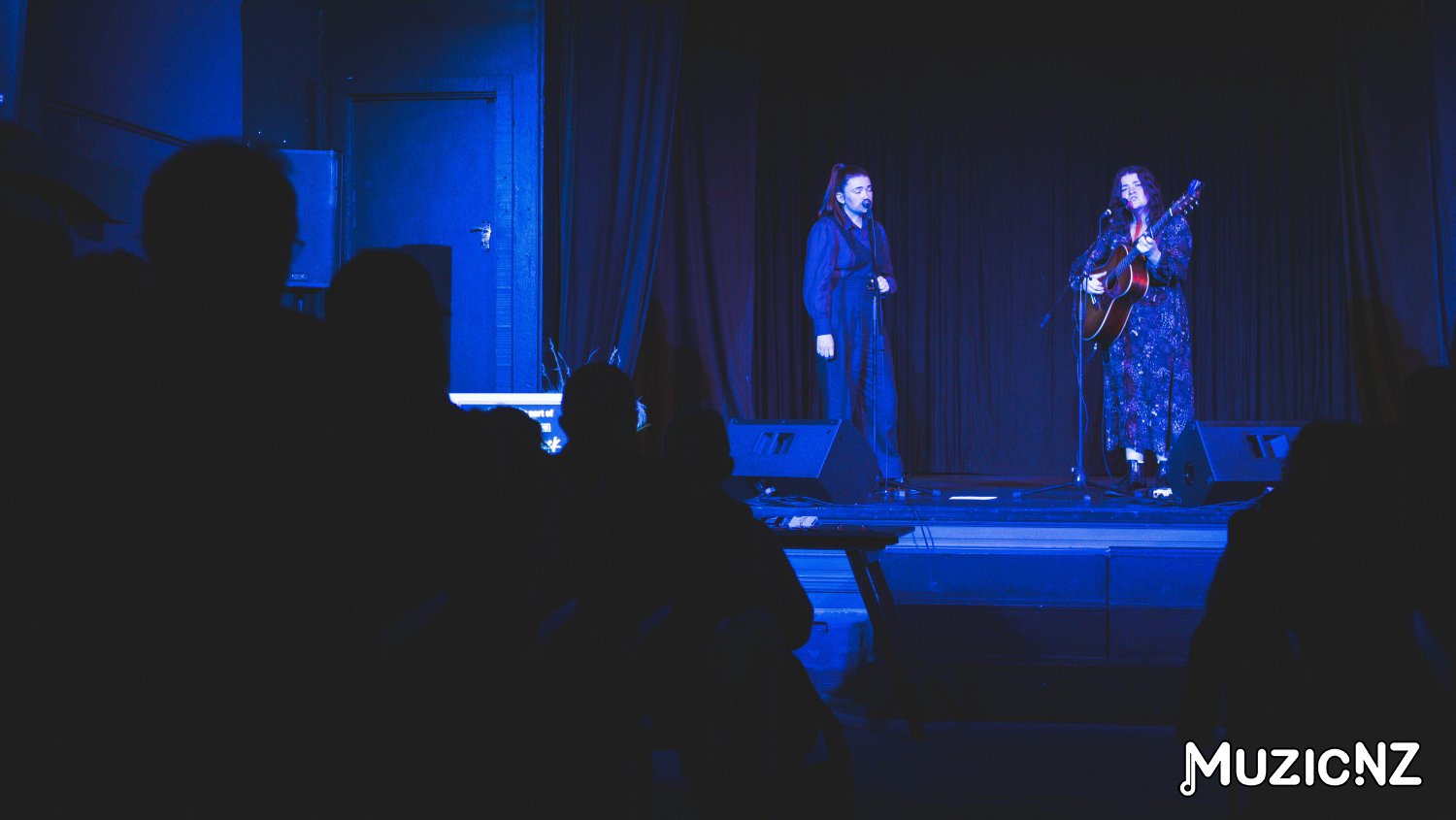 The Mitchell Twins @ Little Theatre, Gore – 01/06/2024 – Muzic.NZ