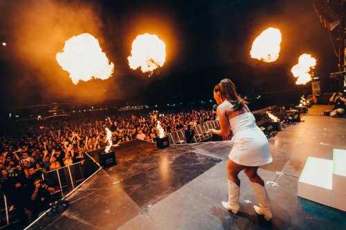 MNZ Interview: Cross Section S01 / E04 – Ella Monnery – Muzic.NZ