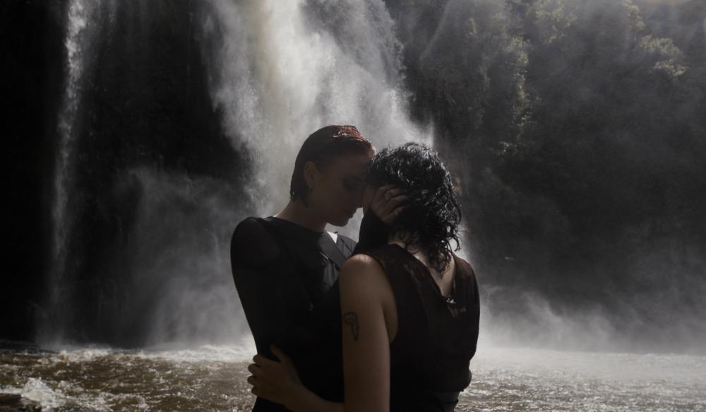 Aotearoa Vocalist/Producer Lola, Releases ‘Portal’ Music Video – Muzic.NZ