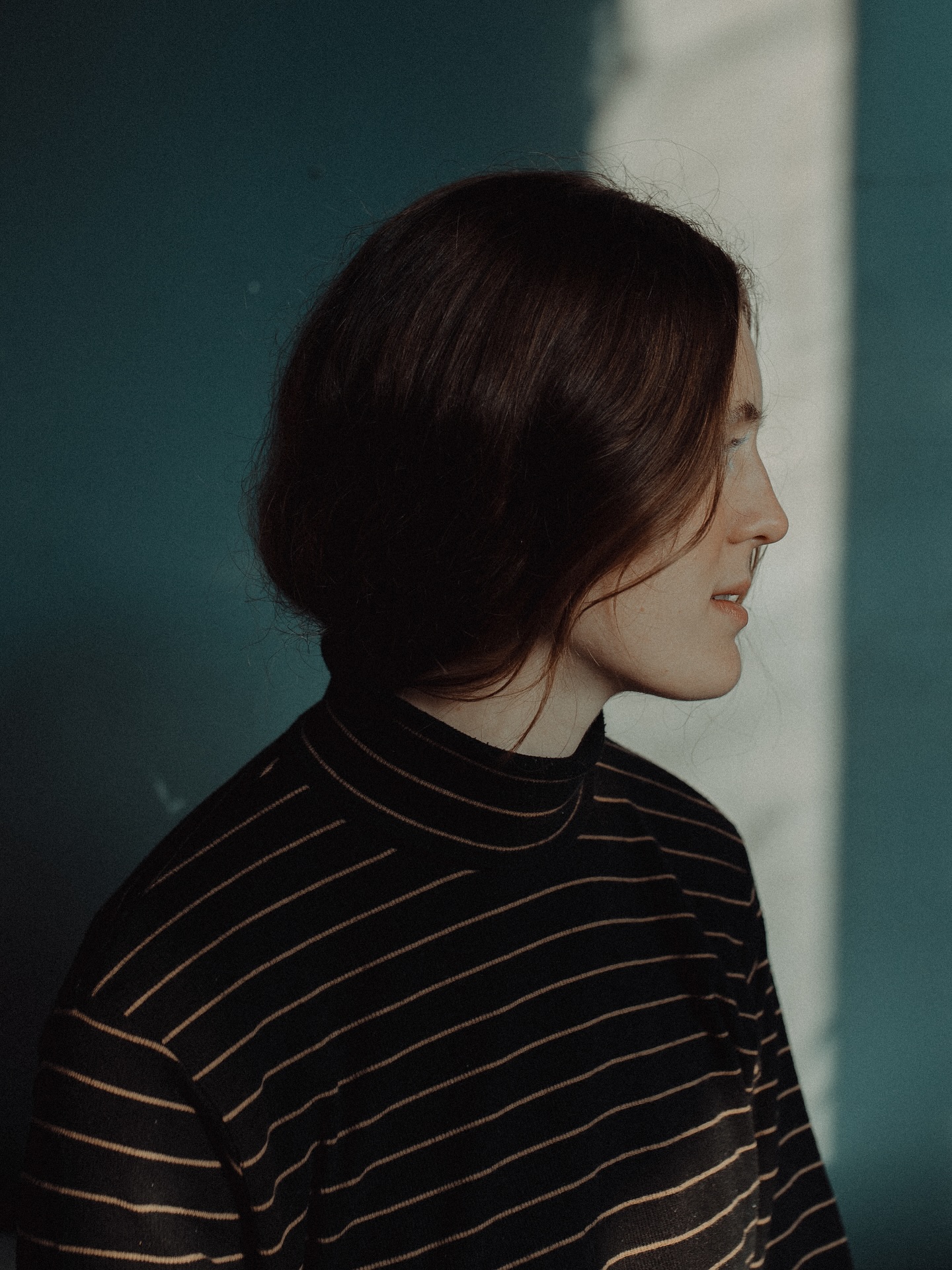 Caitlin Releases Indie-Folk Single ‘Outline’ – Muzic.NZ