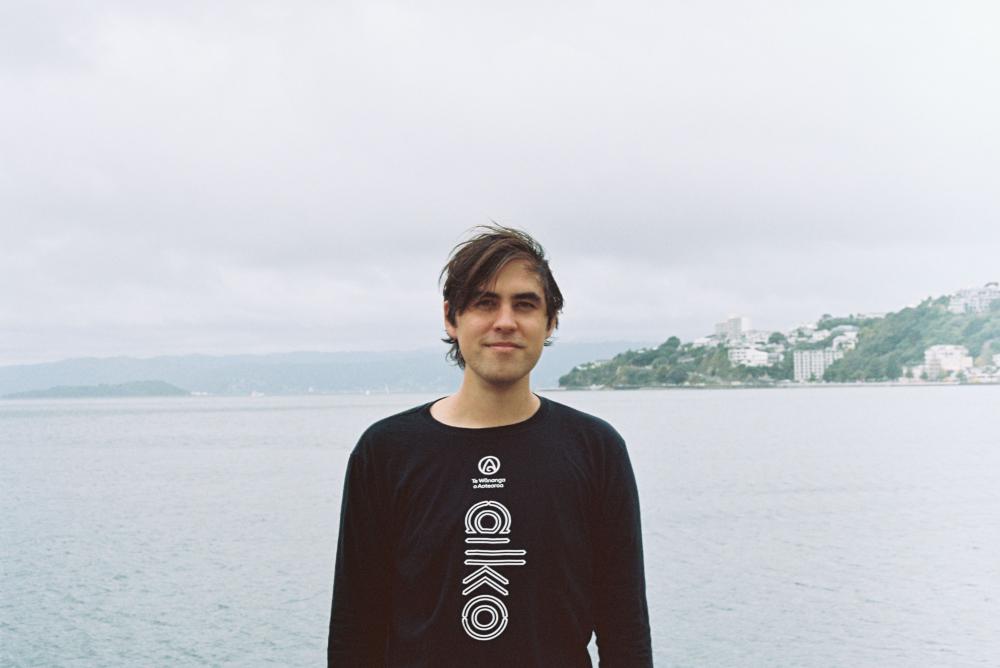 Cross-country collaboration Yon Loader release debut single – Muzic.NZ