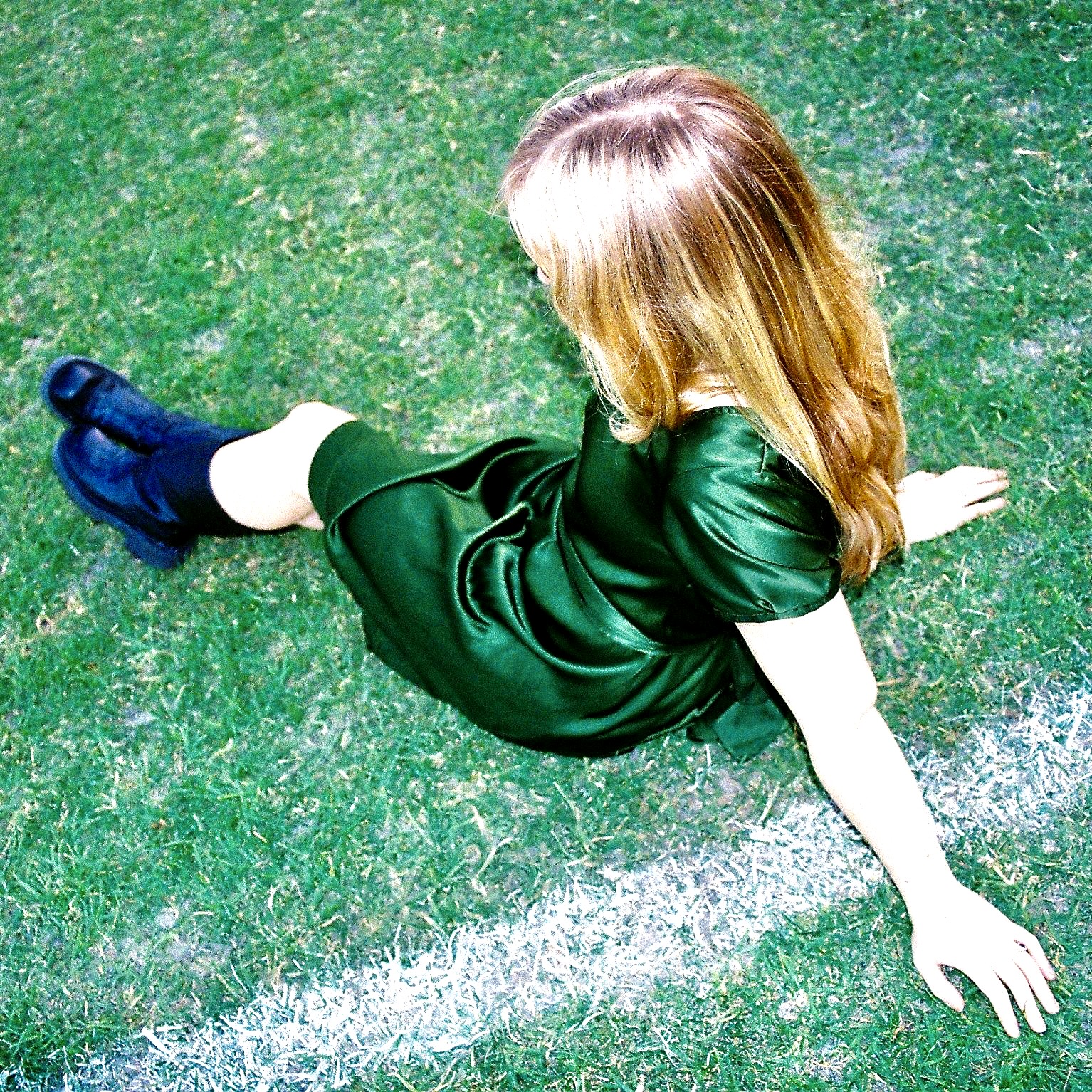 Emily Bateman Unveils Moody New Single ‘Sixth Sense’ – Muzic.NZ