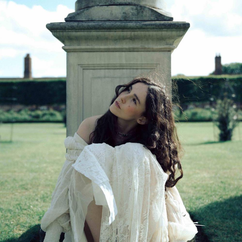 International breakthrough artist Robinson releases expansive new ...