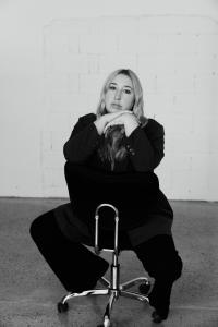 Kiwi artist Sylvee hits with a healing message – Muzic.NZ