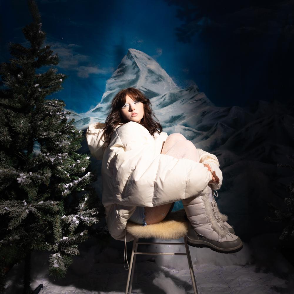 Lucy Gray forges her own path in her new track ‘Polar Orbit’ – Muzic.NZ