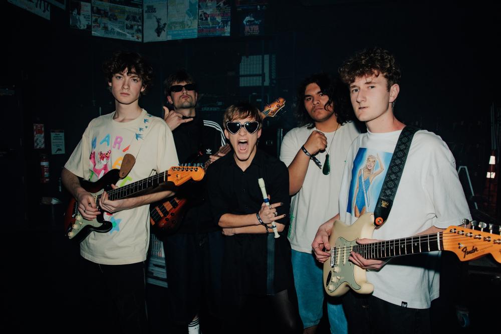 ‘Slank’ EP: The Splinters’ High-Octane Punk Debut – Muzic.NZ