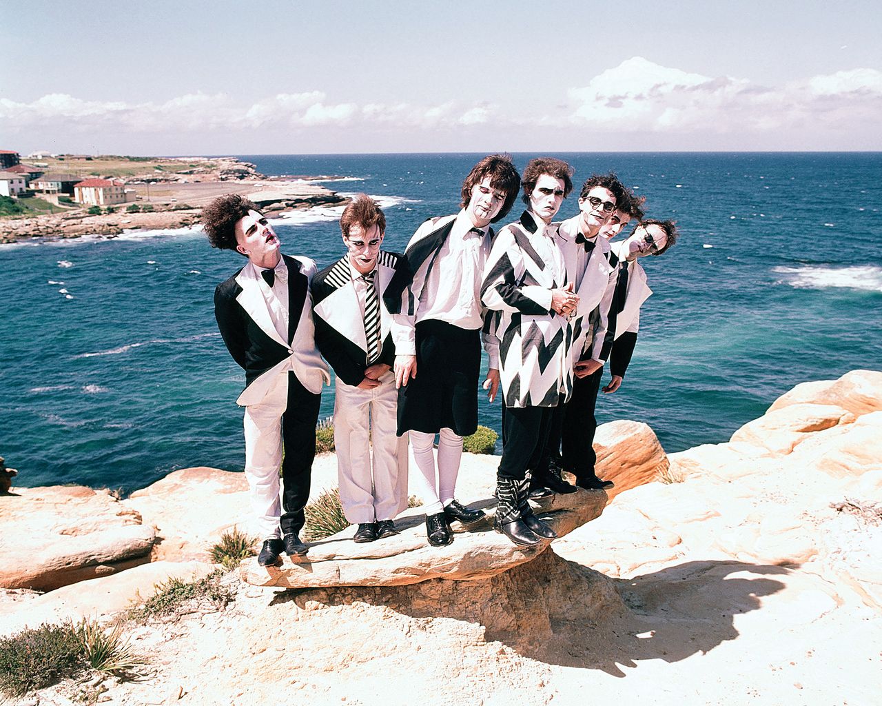 Split Enz Announce ‘Enzcyclopedia Volumes One & Two’ – November 14 ...