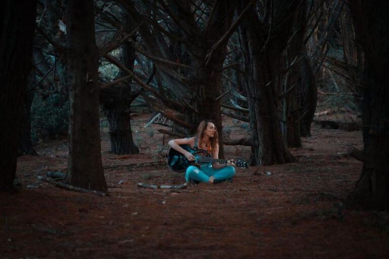 Taranaki Singer/Songwriter Liana Hart Reveals Third Single, ‘Oh’ – Muzic.NZ