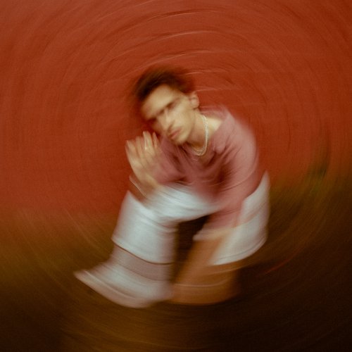 Taylor Roche continues to free-fall in new single ‘lovemesober’ – Muzic.NZ