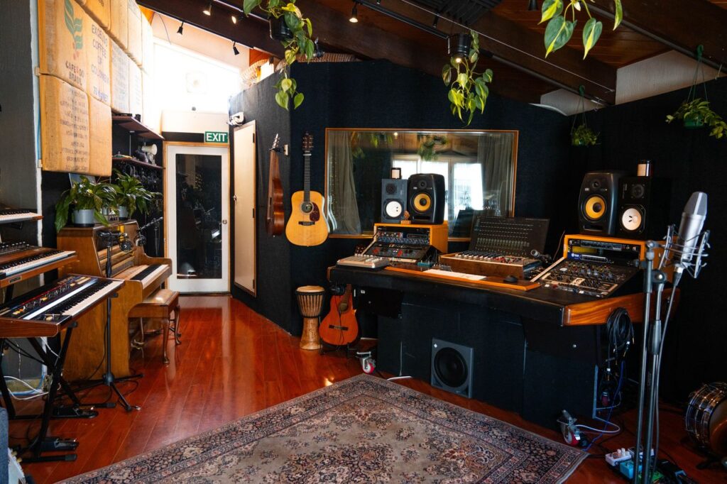 Tiny Triumph Recordings Releases Guide to Help Independent Artists ...