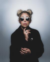 Warner Music NZ Signs Local Sensation – Theia – Muzic.NZ